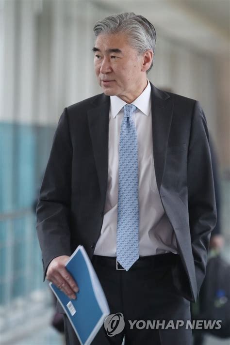 외교부로 이동하는 성 김 미 국무부 대북 특별대표 연합뉴스