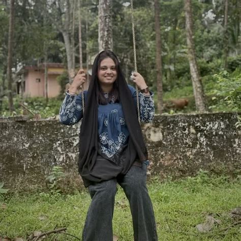 ‎رسوان رس ️ ️‎ Riswana Riz • Threads Say More