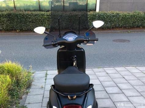 Vespa Sprint S Matzwart