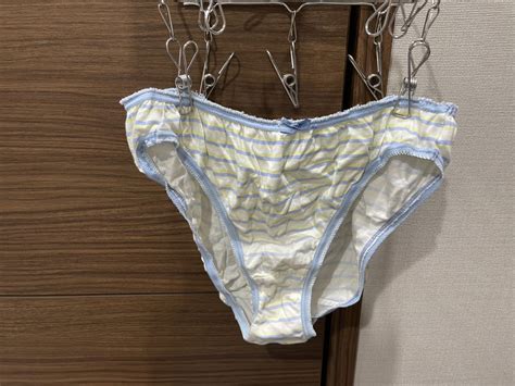 Js妹のパンティ 女子大生まい 20歳 Js美月のブルーの可愛いボーダーいんごむショーツ パンツ エコ タンス整理品 スタンダード ｜売買され