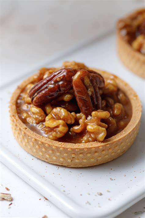 Walnut And Pecan Tart Sui Bakery