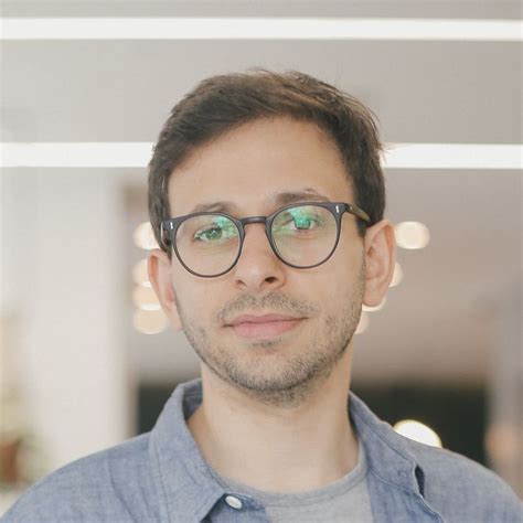 Akram Hussein Selfstart