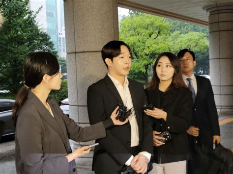 마약 투약 남태현·서민재 첫 공판물의 일으켜 죄송 아시아경제