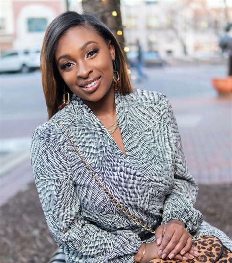 Meet Jasmine Young Canvasrebel Magazine