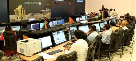 La Misión Espacial De La India Logra Con éxito Alunizar En El Polo Sur