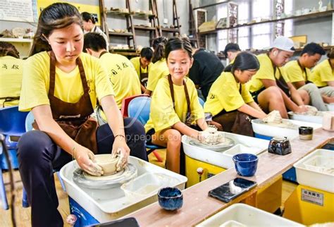 浙江金华：体验中国传统文化 人民图片网