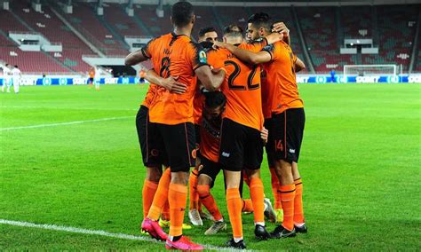 نهضة بركان يبلغ ربع نهائي “الكاف” على حساب أسيك ميموزا الإيفواري أنباؤنا