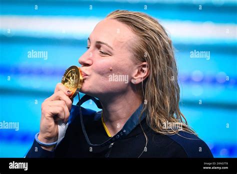 Sarah Sjoestroem Swe Gold Medal Swimming Womens 100m Freestyle