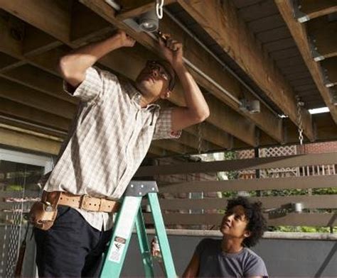 How To Wire A Pass Through The Light Fixture Homesteady