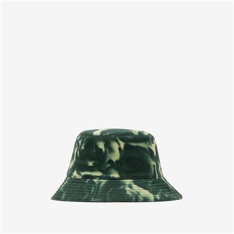 Rose Waxed Cotton Bucket Hat In Ivy Men Burberry® Official