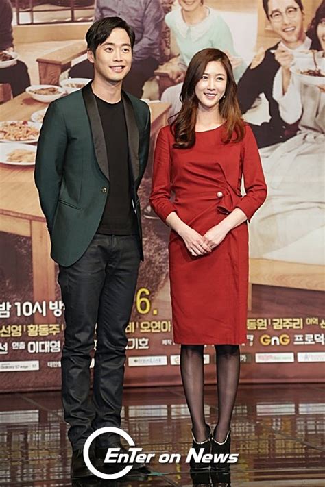 On포토 김재원 이수경 훈훈한 미소의 선남선녀 전자신문