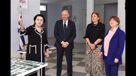 რუსლან აბაშიძე სოფელ ფერიის საჯარო სკოლის პედაგოგებს და მოსწავლეებს
