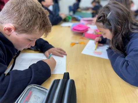 Colégio Ábaco 4º Ano Educação Financeira E Fabricação Digital