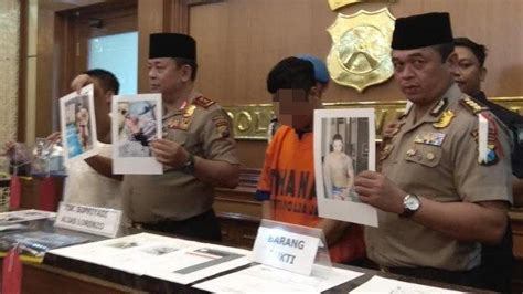Ancam Sebar Video Percintaan Yang Direkam Diam Diam Gay Di Surabaya