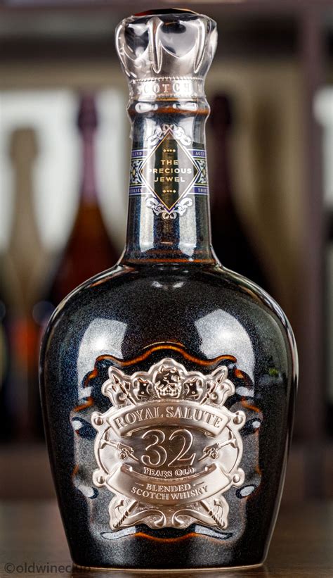 Купить Виски Chivas Royal Salute 32 года, цена в Москве