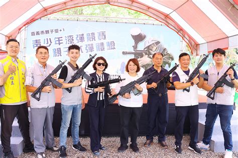 漆彈、水彈大作戰！嘉義市長領軍200位青少年共度暑期運動樂趣 民生電子報