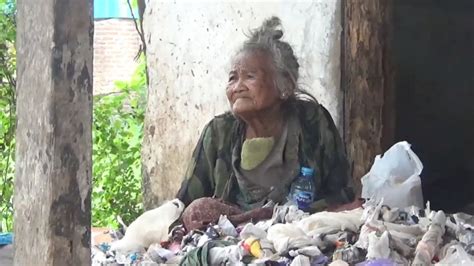 Kisah Mbah Ponirah Nenek Sampah Dari Ponorogo Yang Tinggal Di Rumah