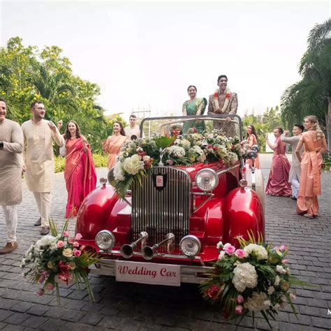 மணகோலத்தில் ஜொலித்த தியா பிரம்மாண்டமாக நடந்து முடிந்த விஜயகுமார் பேத்தி தியா திருமணம் Times