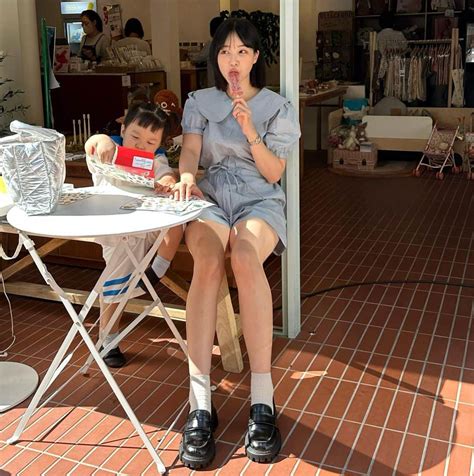カン・ヘヨンさんのインスタグラム写真 カン・ヘヨンinstagram「나 오늘 좀 예쁘니까 성수동 데이트도 했지 뭐야