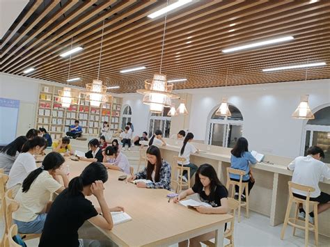 桂林理工大学南宁分校图书馆