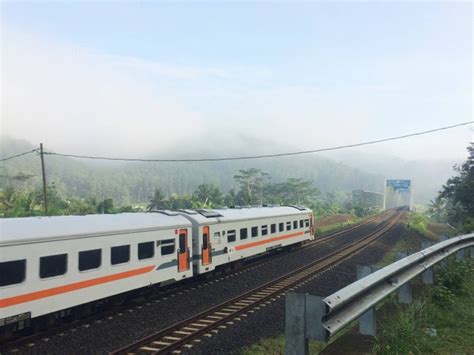 Rute Kereta Gumarang 2023 Terbaru Dan Jadwalnya Kumparan