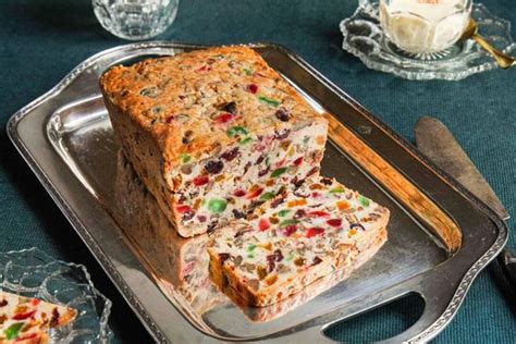Mrs Mosals White Fruitcake With Boiled Custard The Epoch Times