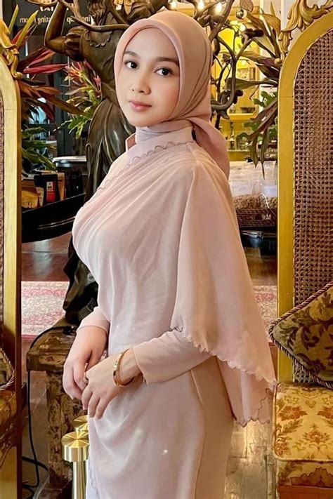 Pin Oleh Nasarudin Manaf Di Kebaya Seksi Di 2025 Gaya Hijab Wanita