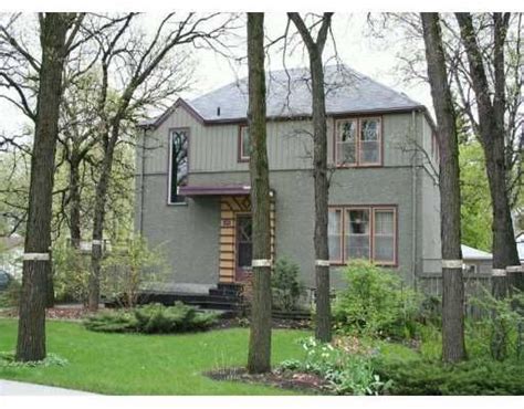 1200 Grosvenor Avenue In Winnipeg Fort Rouge Crescentwood