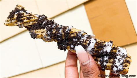 Review We Want To Double Stuff Our Faces With Oreo Churros In Disney World Disney By Mark