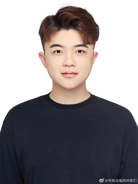 来自陕西省西安市第三中学的王梓坤同学是中央戏剧学院戏剧影视导