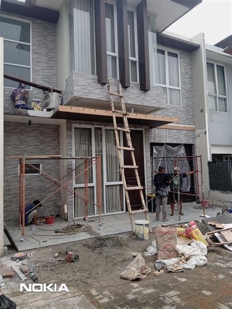 MENATA TERAS DENGAN PERGOLA KANOPI KAYU