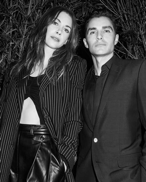 Alison Brie And Dave Franco Bare All In Rom Com ‘somebody I Used To Know Vanity Fair