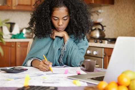 Como a educação financeira pode mudar sua vida Blog da Alelo