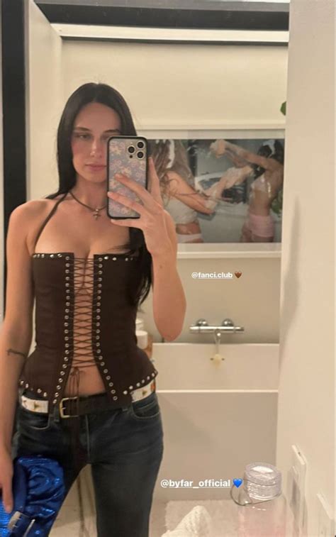 Pin By Daniellezibiri On Fine Wine Girl Outfits Fashion Devon Carlson