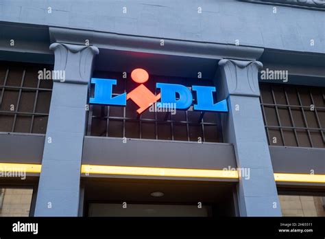 Budapest Hungary 1 November 2021 Lidl Emblem Lidl Logo Store