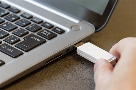 何が違う失敗しないUSBメモリの選び方容量転送速度規格の違いとは