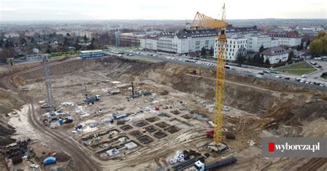 Radni zajęli się sprawą parkowania przy szpitalu na ul Unii Lubelskiej