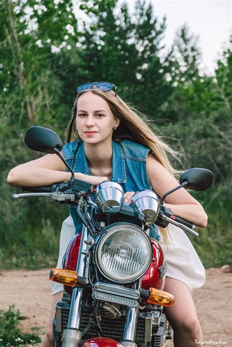 Девушка на байке Роман Социальная сеть ФотоКто