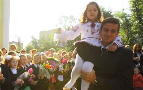 Навчання в Україні з 1 вересня де школи не відкриють і де буде офлайн список міст РБК Украина