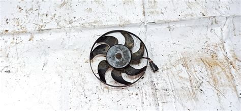 Used Used Diffuser Radiator Fan Volkswagen Caddy 2014 20l 25eur