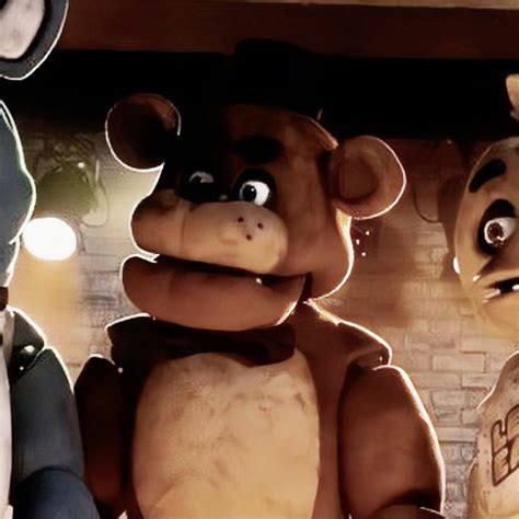 Pin By Pebbles Cosplay On Cosplay Poses Fnaf Freddy Fnaf Fnaf Movie