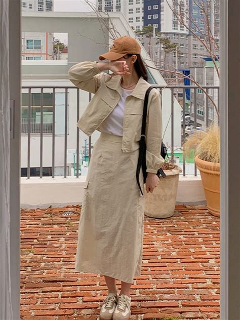 리리앤코 꾸안꾸룩 44 120 첸디브 크롭 자켓 뒷밴딩 스커트 투피스 세트신상데일리룩데이트룩여행룩빅사이즈하객룩출근룩자체제작카고투피스트임투피스나일론