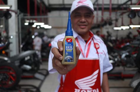 4 Tanda Oli Gardan Wajib Diganti Wahana Honda