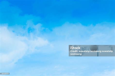 입력된 텍스트 메시지에 대 한 일부 공간을 가진 아름 다운 푸른 하늘 배경 템플릿 0명에 대한 스톡 사진 및 기타 이미지 0명 겨울 고요한 장면 Istock