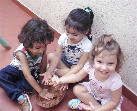 É brincando que se aprende CEDAP Centro de Desenvolvimento e Amparo a Pessoa