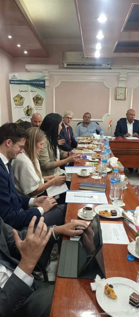 بالصور وفد من الاتحاد الأوروبى يزور جمعية رجال الأعمال بأسو مصراوى