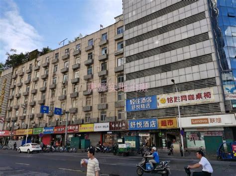 【4图】急售！芙蓉区市中心一楼整层出售年租金140万可按揭0首长沙芙蓉八一路锦华时代商铺商铺租售生意转让出售 长沙58同城