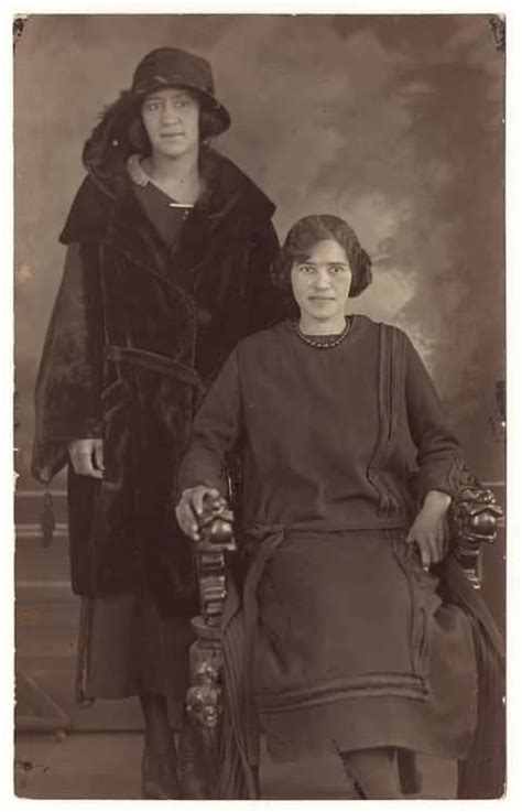 Rosa Parks Mother Leona Edwards Mccauley Seated With Cousin Beatrice Brooks 1925 R