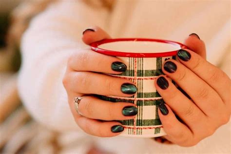 74 طرح ناخن پاییزی ساده و شیک دخترانه مینیمال ژلیش ناخن پاییزی