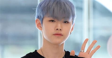 판타지보이즈 김규래 ‘귀여운 블루 헤어 포토엔hd